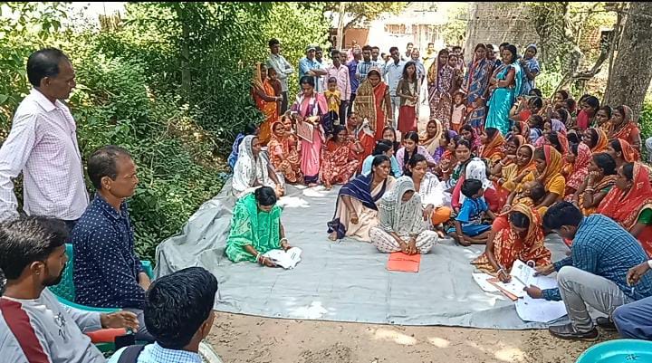 काड़रगामा में आंगनबाड़ी सेविका चयन मे जमकर हुआ हंगामा, चयन रद्द ...