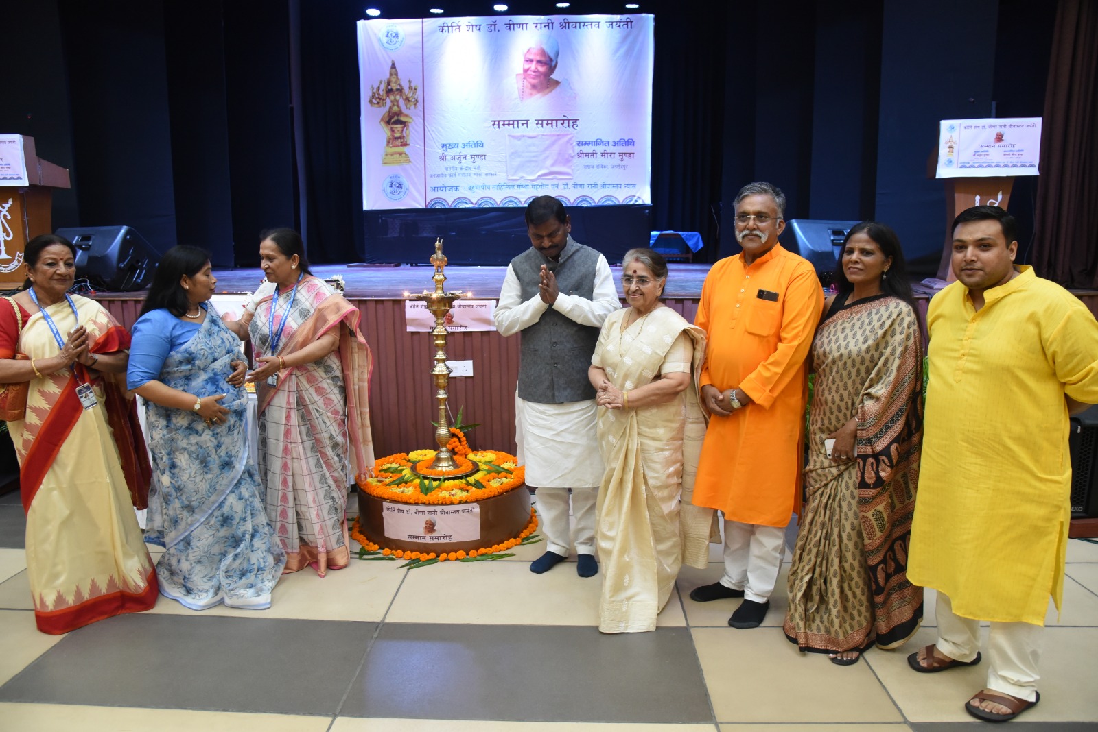 अगर भारत को समझना है तो पहले साहित्य को समझें :अर्जुन मुंडा कदमा ...