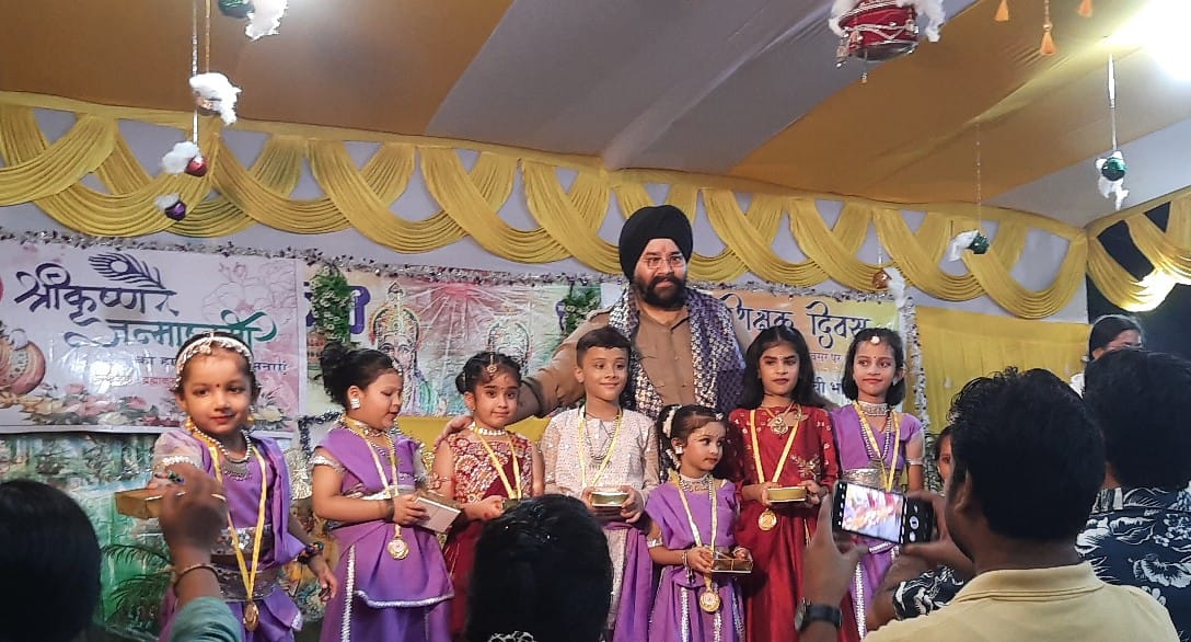 ब्रह्माकुमारीज ईश्वरीय विश्वविद्यालय सिदगोड़ा सेंटर में जन्माष्टमी ...